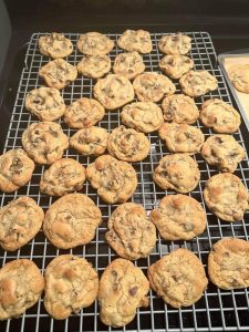 Neighbor Judy’s Chocolate Chip Cookies – Eva Cook